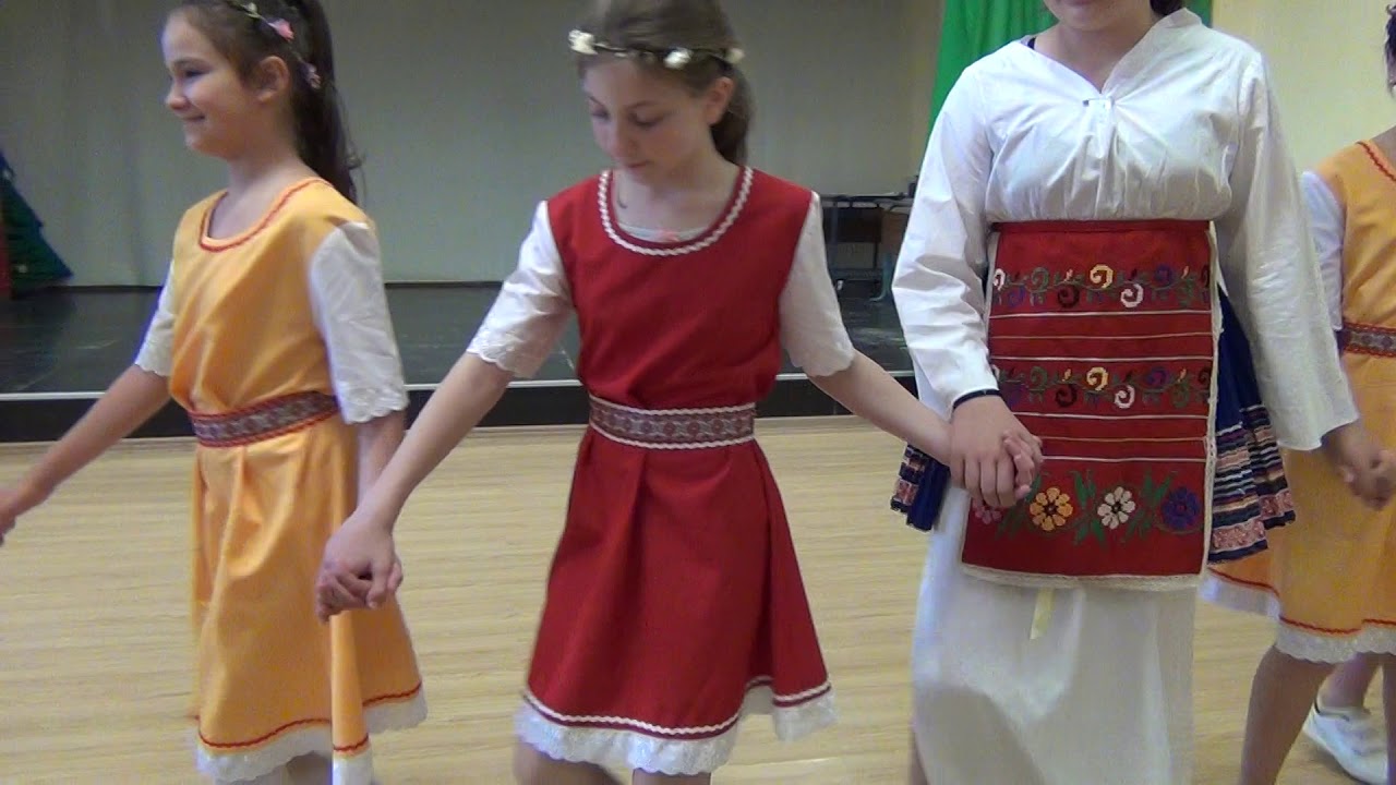 Bulgarian folk dance Pravo horo - YouTube