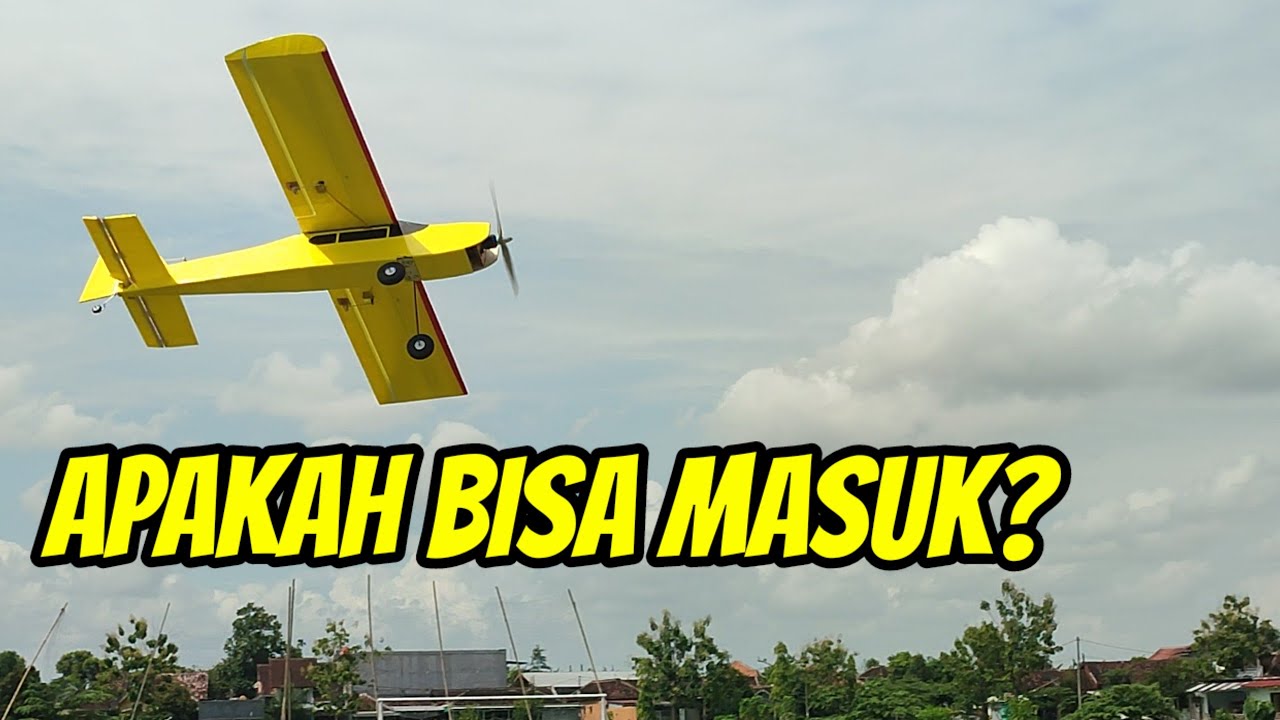 🔴 LATIHAN LIMBO RACE PESAWAT RC TRAINER MASUK GAWANG BOLA⚽ 😱 🛩 - YouTube