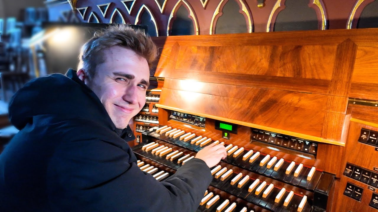 This organ makes laser sounds (really!) - YouTube