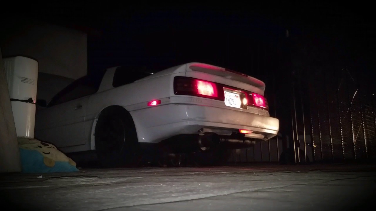Mk3 Supra 7mgte revs and a few Flames - YouTube