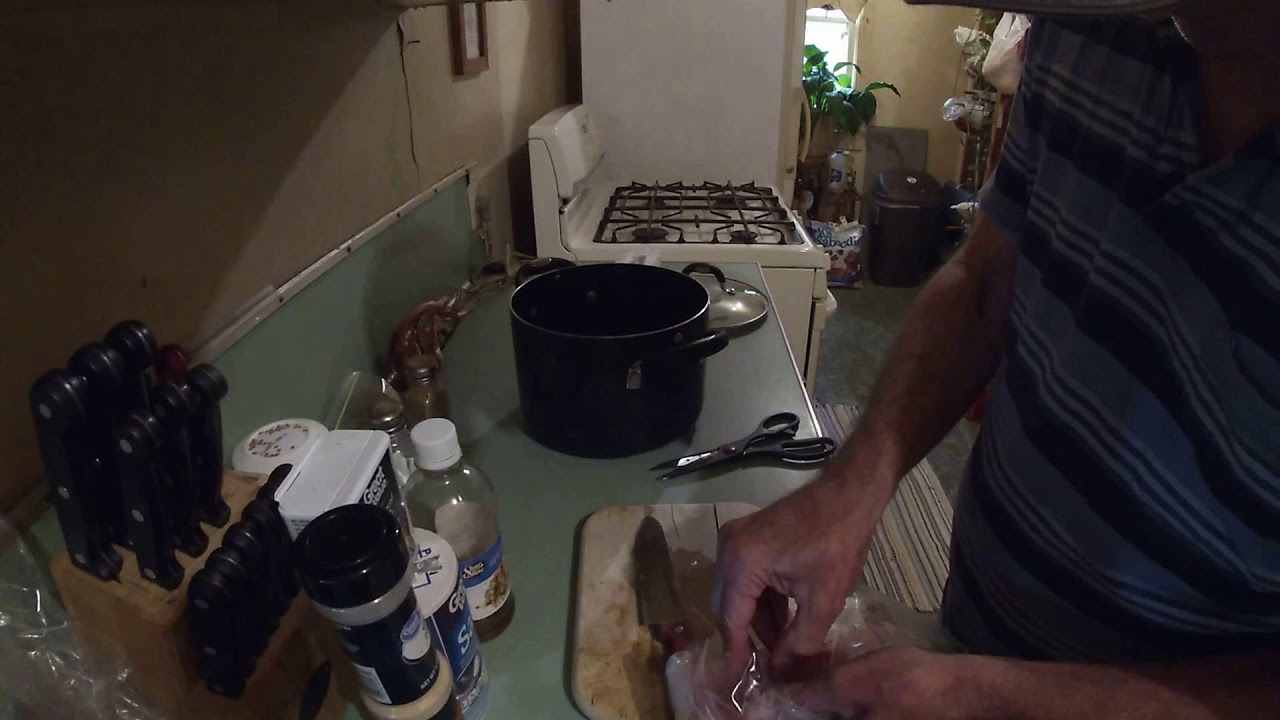 Shellie Beans with Snaps. Southern Comfort in a Bowl!! - YouTube