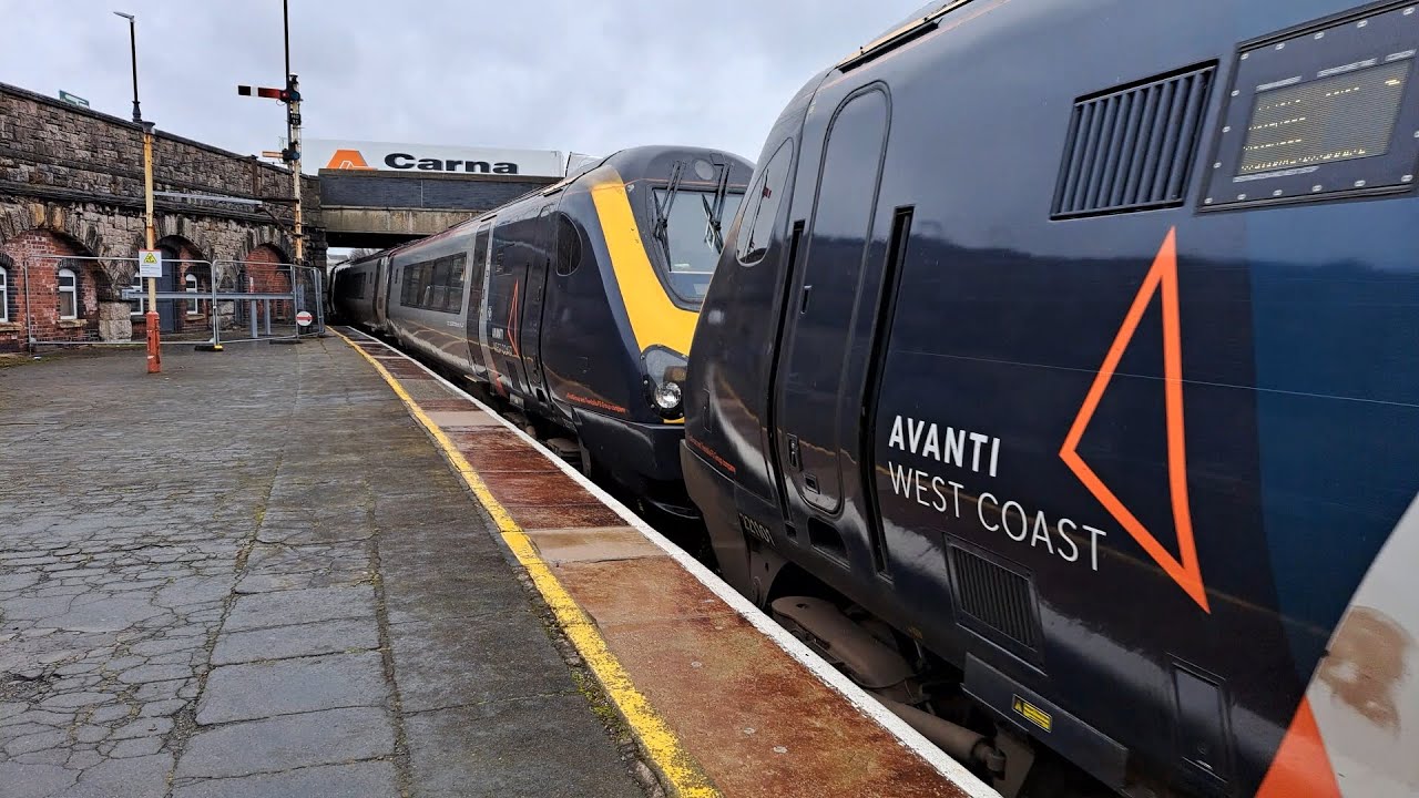 Avanti Voyagers 221101 & 221113 arriving into Holyhead 06/03/2023 - YouTube