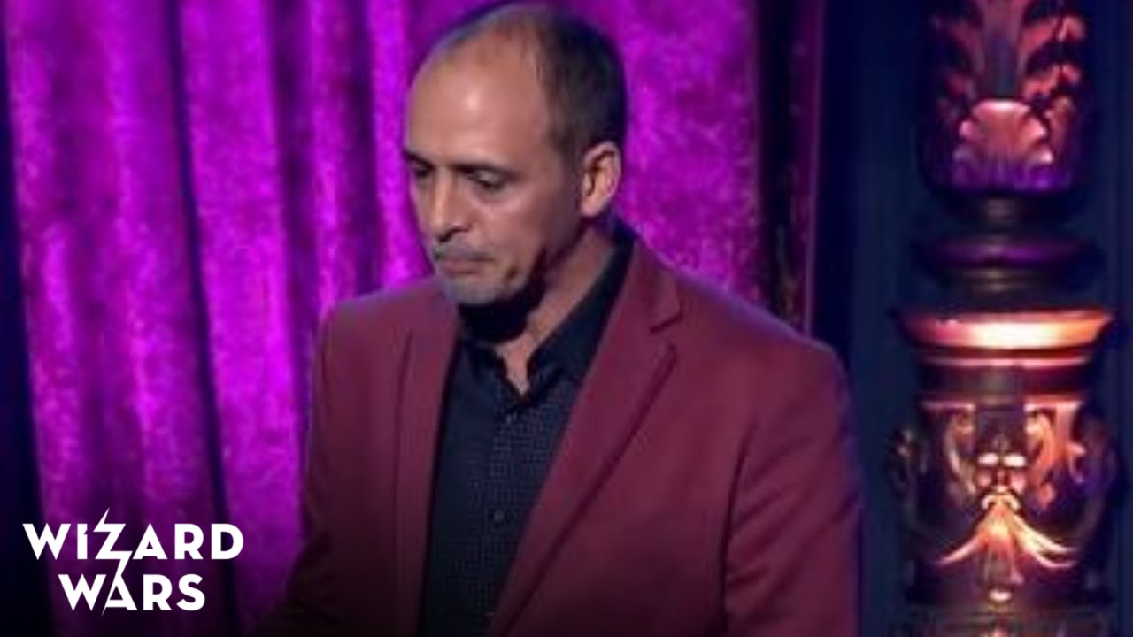 Wizard Wars Trick: Subway Pick Pocket | SYFY - YouTube