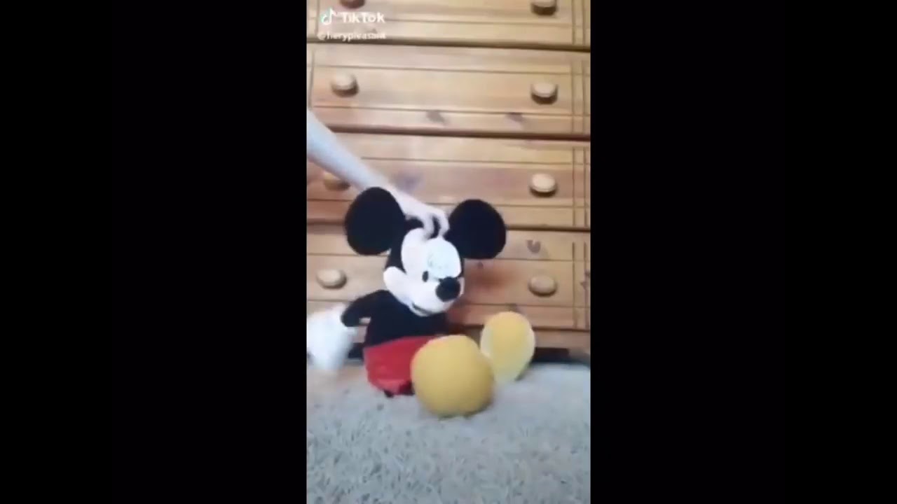 Hit or miss Mickey Mouse :v - YouTube