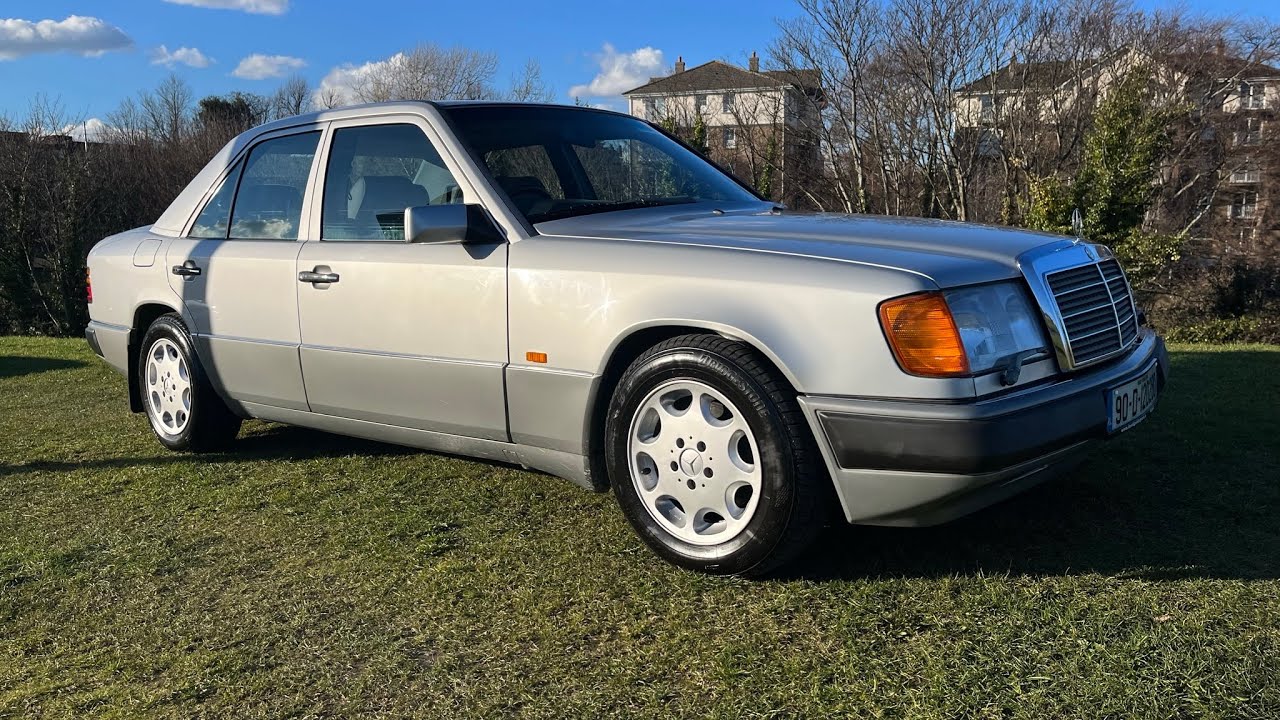 1990 Mercedes 260E W124 - YouTube
