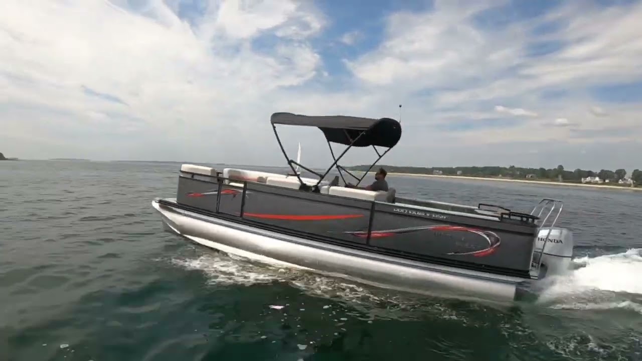 2022 Angler Qwest 8524 Pro Family Fish - YouTube