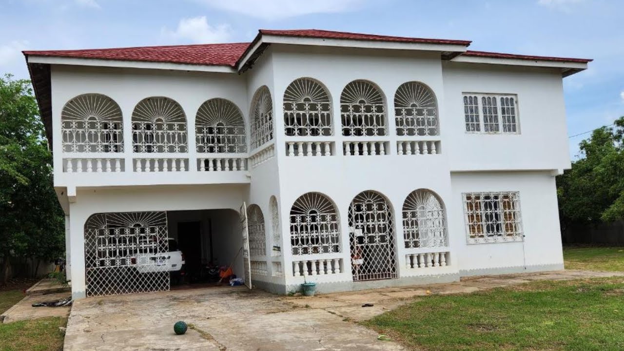 Cheap 7 Bedroom 3 Bathroom House for sale on Race Course Ave, Denbigh ...