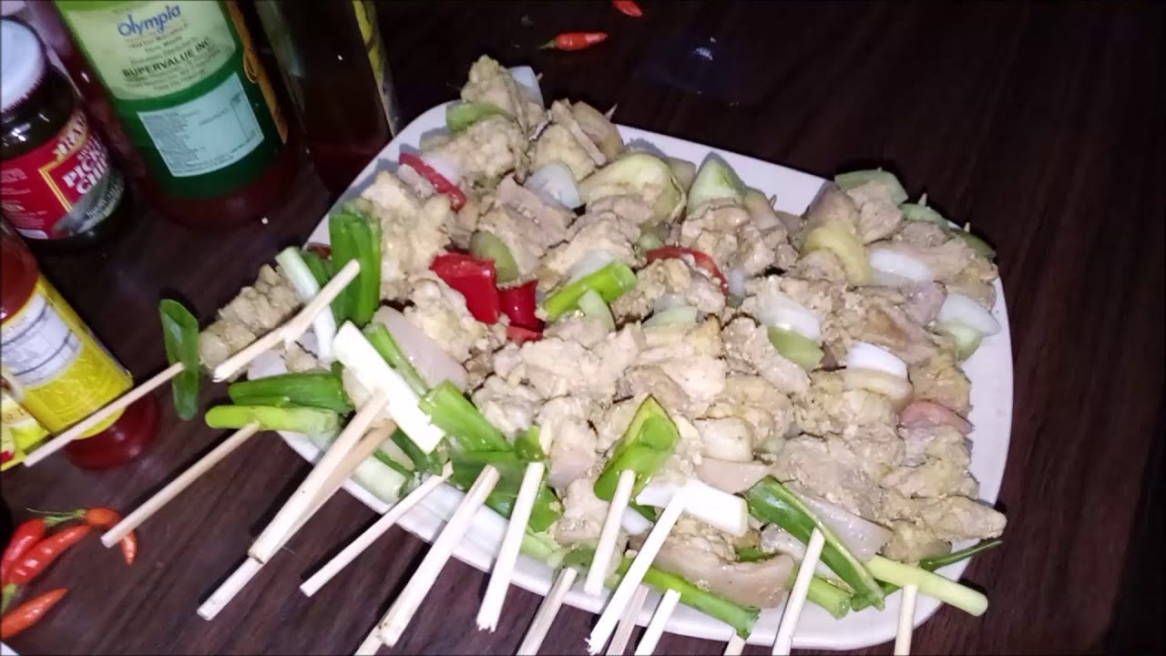 Nagluluto Para sa New Year ! Yung Cute dogs nagpaluto din ng Fried ...