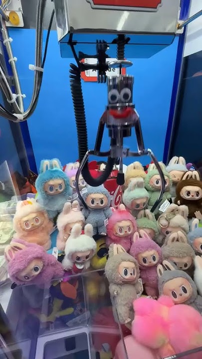 Main mesin capit labubu, boneka nya banyak banget sampe tumpah..!! - YouTube