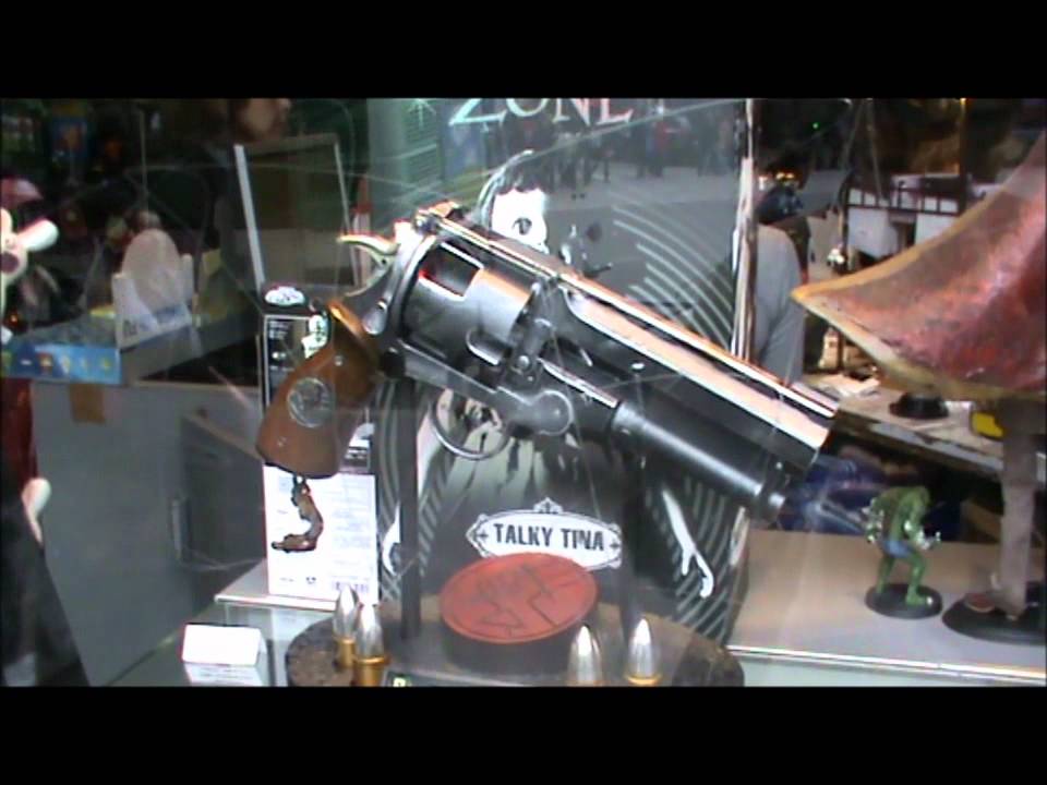 Hellboy Revolver - The Real Samaritan Gun Shown in Paris - YouTube