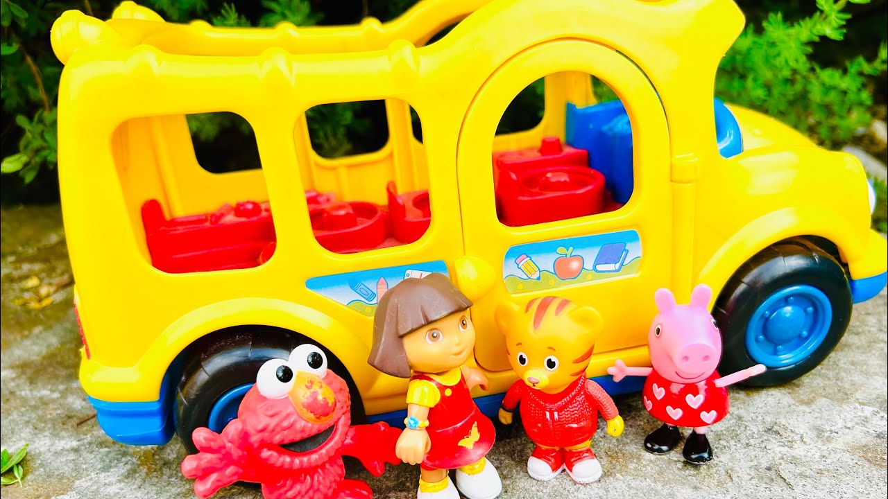 School Bus TRIP Dora The Explorer PEPPA PIG - YouTube