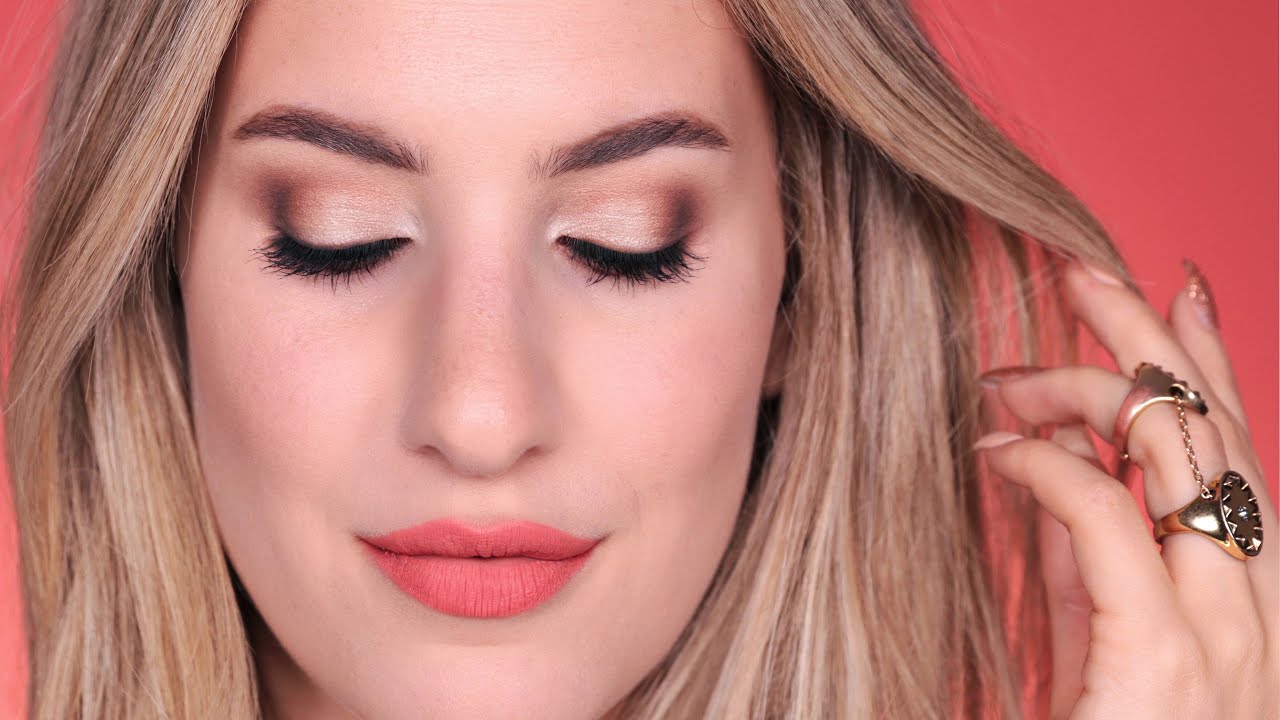 How To APPLY EYESHADOW Like a PRO | Jamie Paige - YouTube