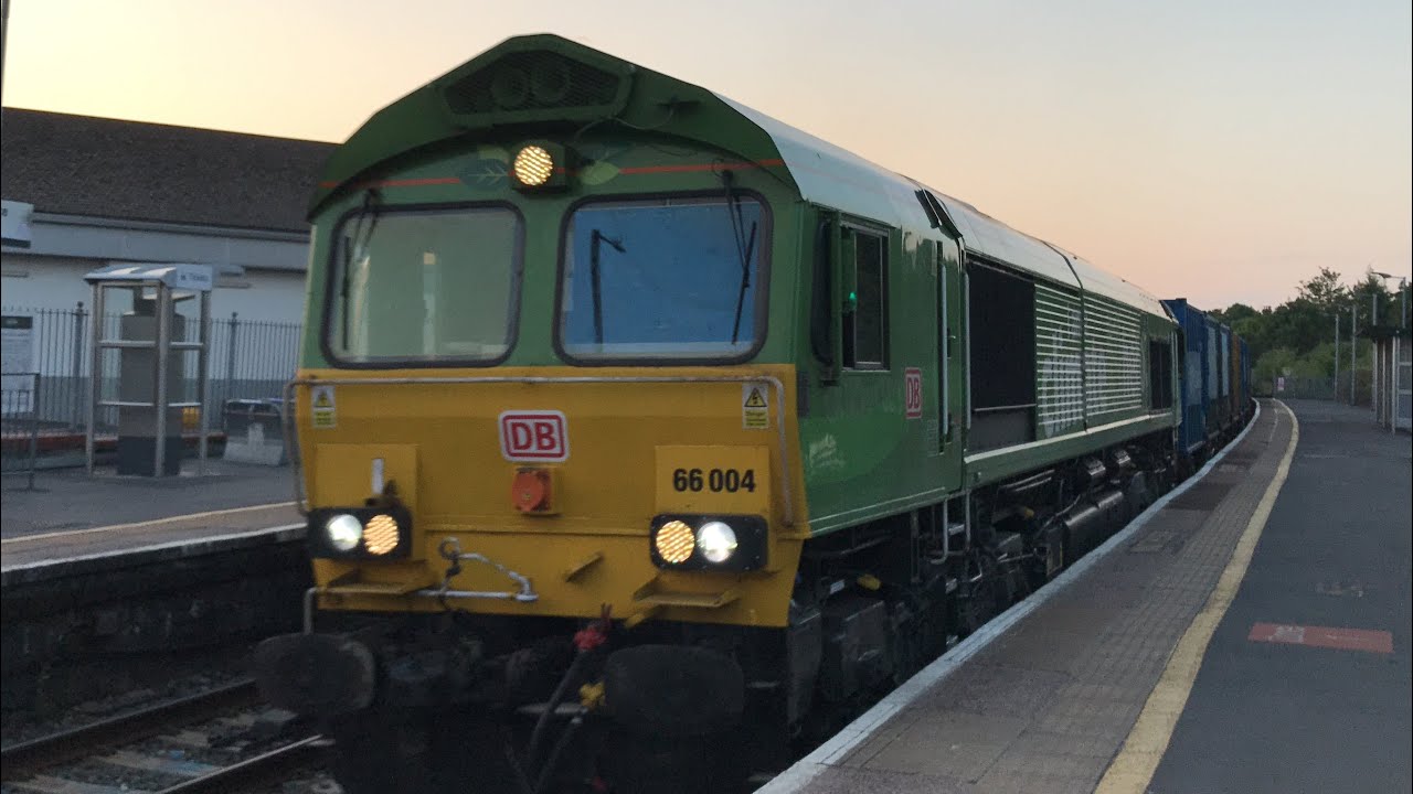 Class 66004 passing through Lawrence Hill Station - YouTube