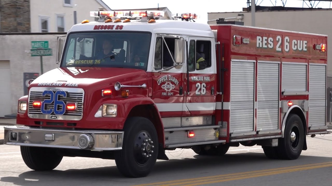 Highland Park Fire Company Rescue 26 Responding - YouTube