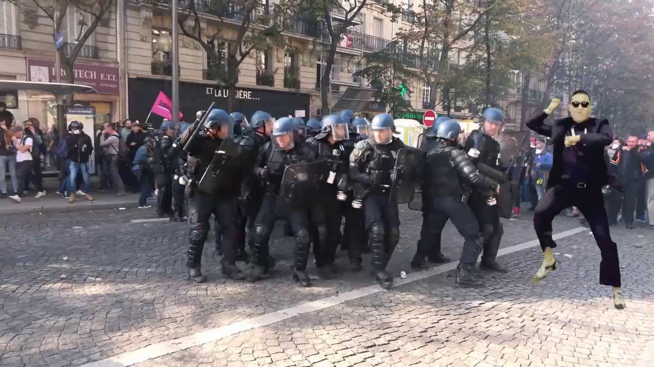 CRS contre manif Gangnam Style - Partie 3 - YouTube