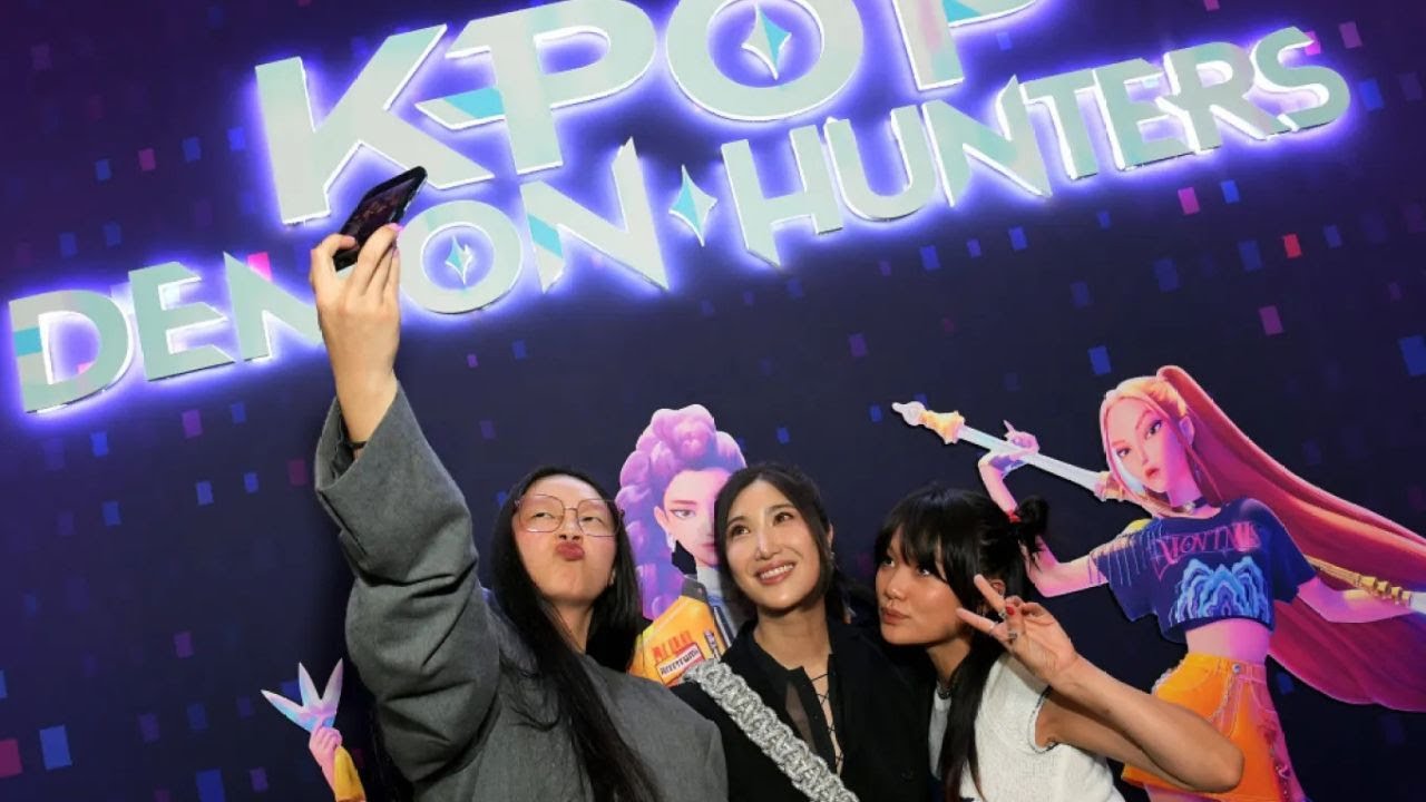HUNTR/X Live Debut: "Golden" Performance on Jimmy Fallon | K-Pop Demon ...