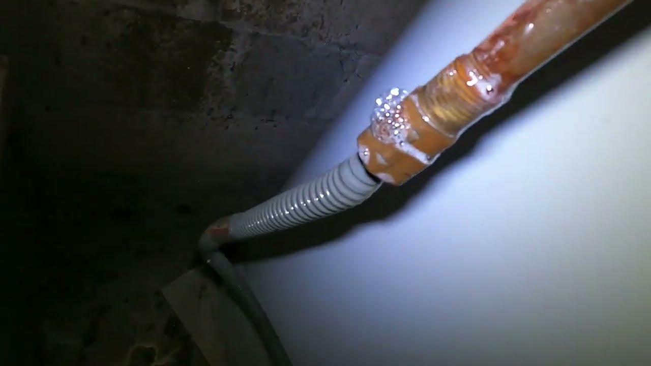USE BIG BLU LEAK DETECTER TO FIND GAS LEAKS BUBBLE SOLUTION - YouTube