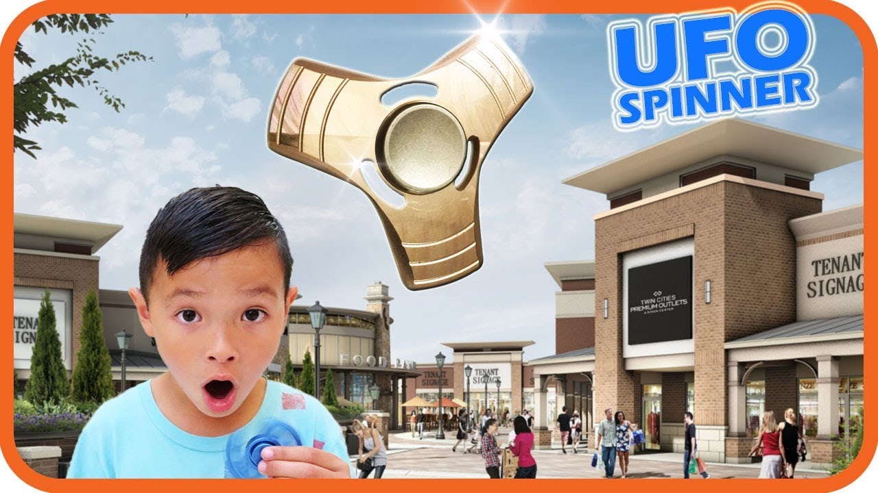 Fidget Spinner Hunt at Outlet Shopping Mall - TigerBox HD - YouTube
