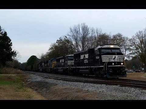 NS 788 rolls through Blythewood w/ SD60E 7034 leading & nice K5H horn - YouTube