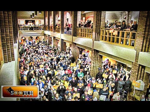 Surviving a Human Stampede - YouTube