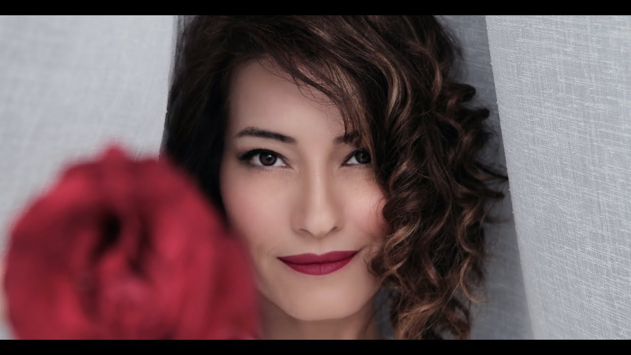 Burcu Sinem Şenel - Güllerim Soldu - YouTube