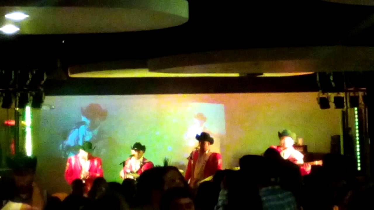 CONJUNTO RIO VERDE "CUMBIA SATEBO" - YouTube