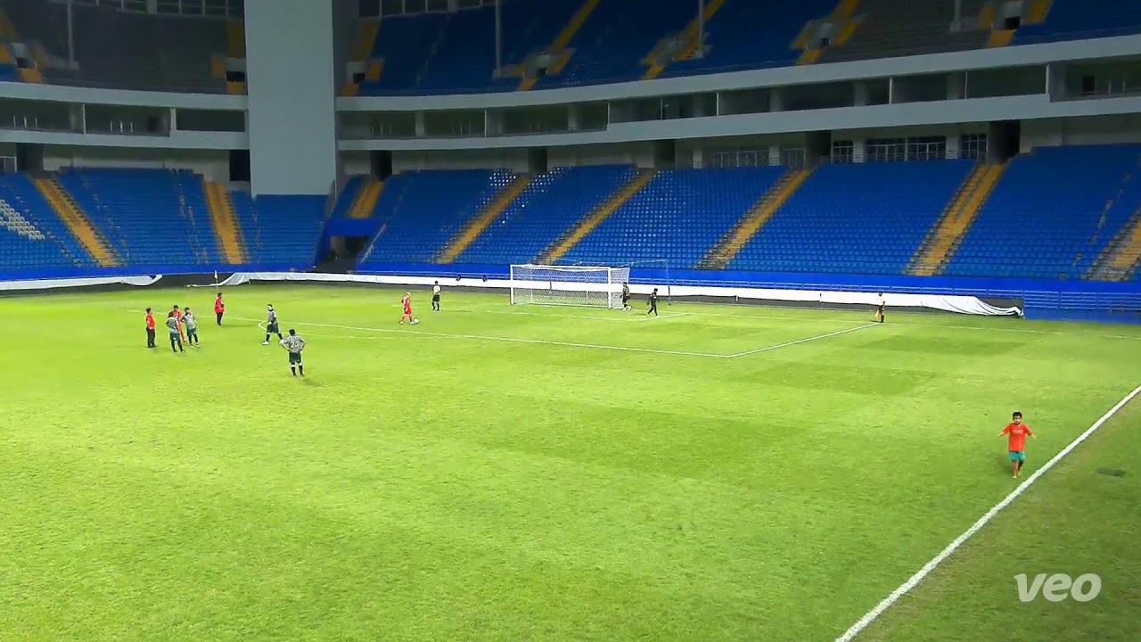 BORNEO ANFIELD STADIUM vs COMREDS FC - YouTube