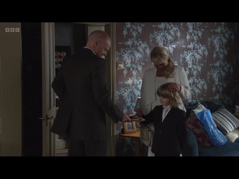 Sharon Rickman - 15th August 2012 Part 2 Eastenders - YouTube