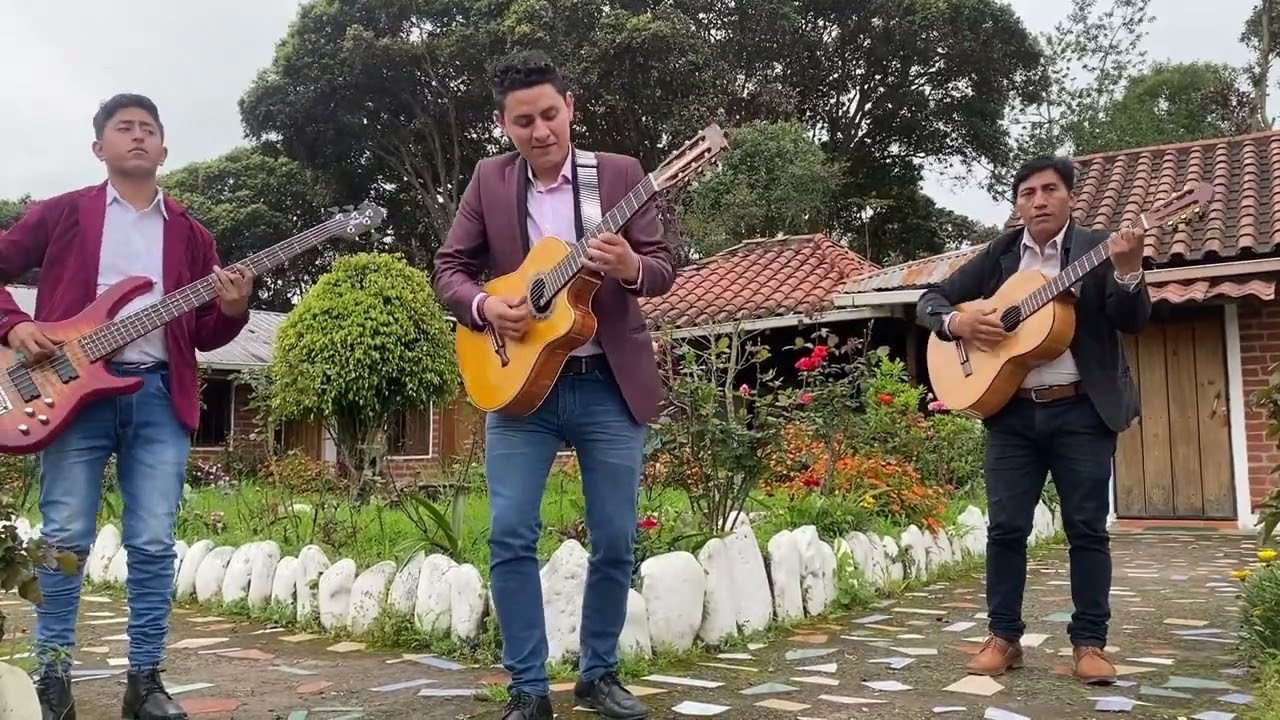 ALBAZOS ECUATORIANOS Acordes - Chordify