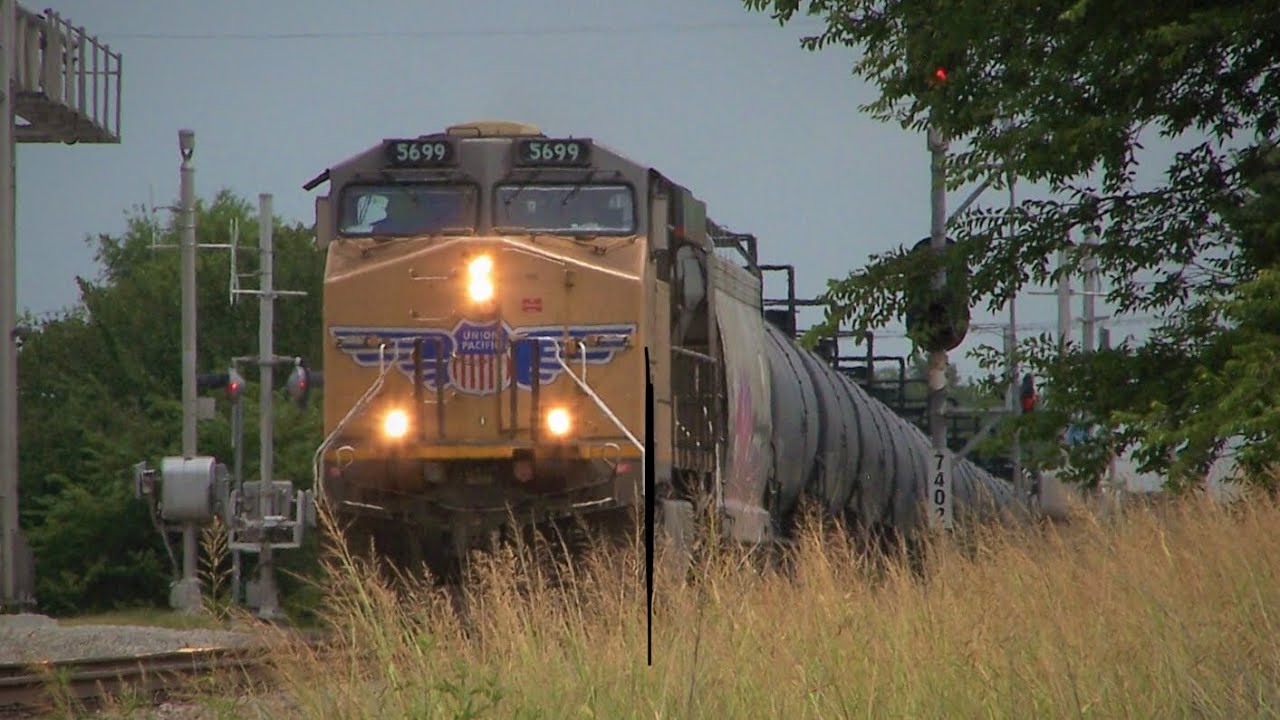 [HD] UP 5699 Southbound On the UP Choctaw Subdivision - YouTube