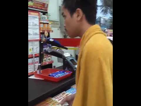 PRANK BELI SABUN PAKE HANDUK LANGSUNG NUMPANG MANDI DISITU!!!