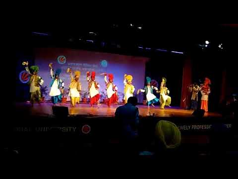 Bhangra at LPU| Ramgarhia School. - YouTube