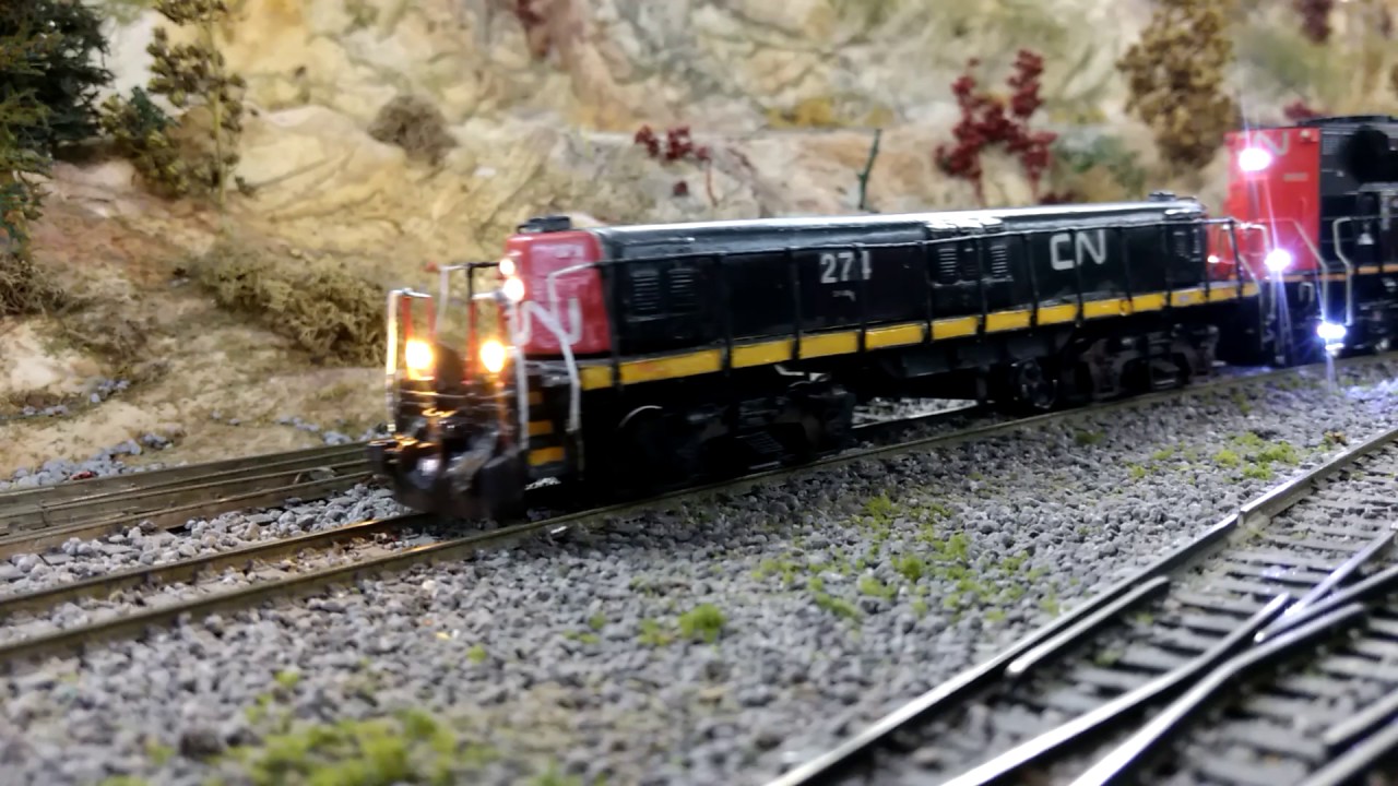 HO CN 8800 & 274 motorized slug. - YouTube