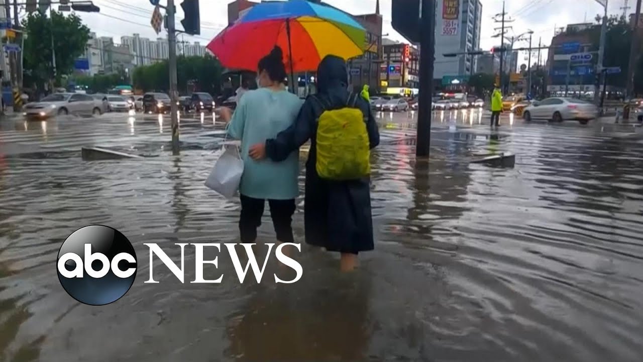 At least 9 dead in flooding as torrential rain batters Seoul - YouTube