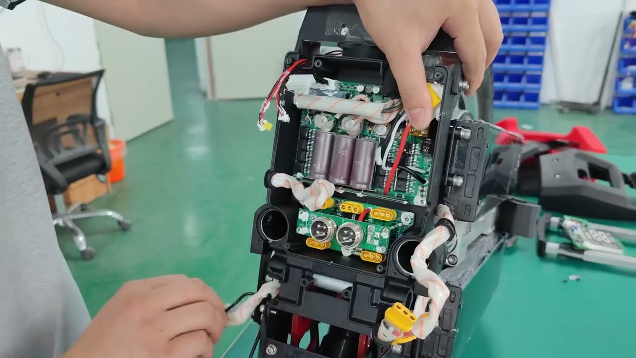 BEGODE Master disassembly steps - YouTube