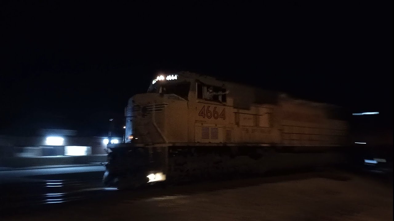 UP 4664 leads 54G with 2 Shave and a haircuts + Conductor Ricketts (11 ...