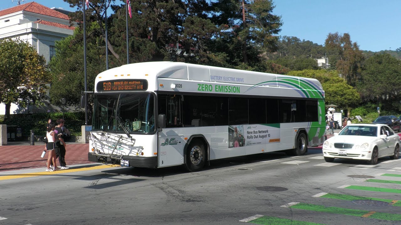 ⁴ᴷ⁶⁰ AC Transit - Gillig Low-Floor EV 40' Route 51B #8028 - YouTube