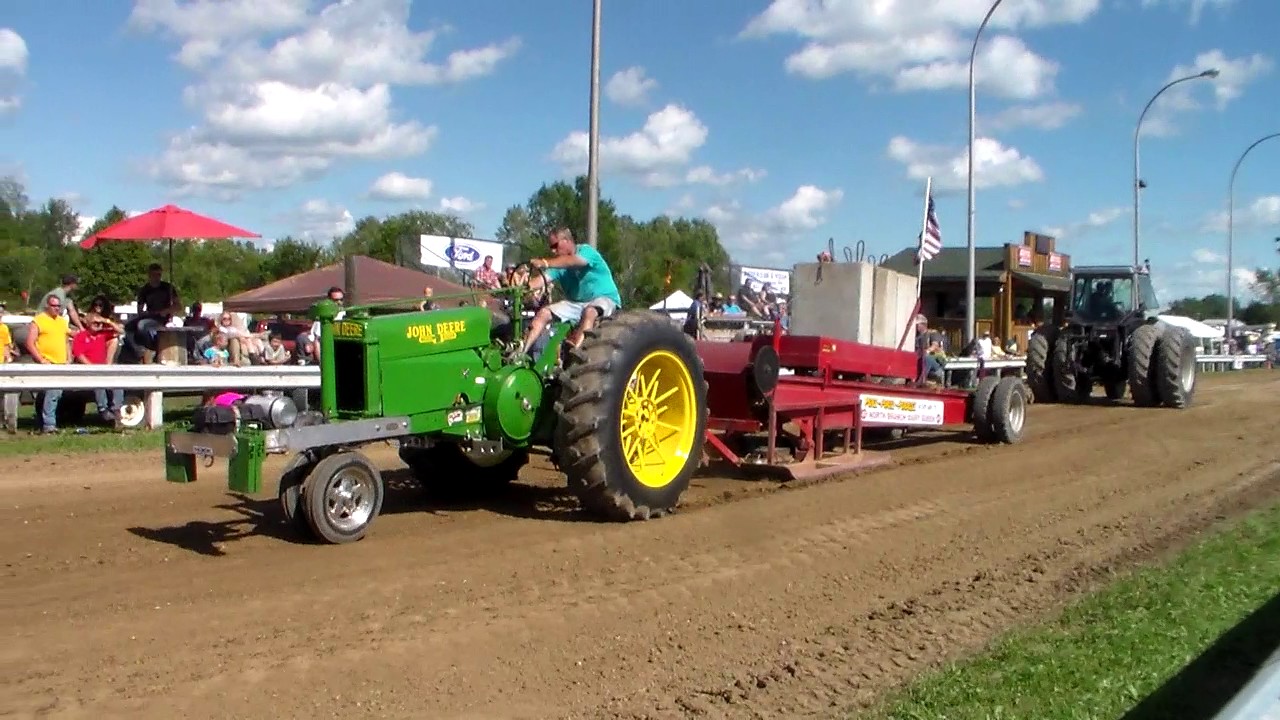 2016 Almelund Saturday John Deere G Tim Harlin - YouTube