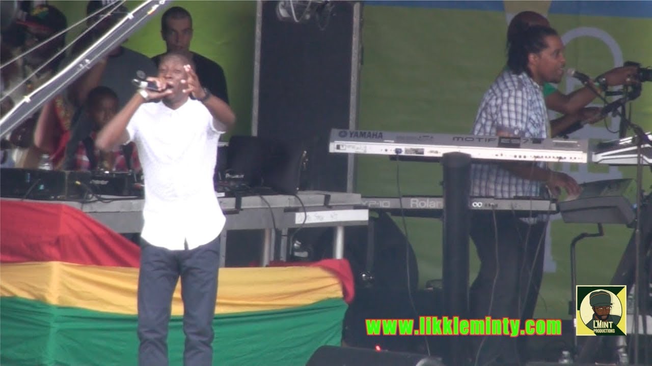 Chris Ellis(full performance) at lambeth country show 2017 - YouTube