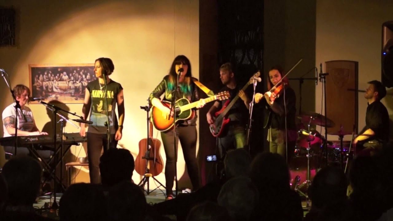 The Lucy Ward Band - For The Dead Men - YouTube