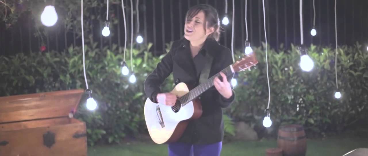 Tania Barbará - Frío - YouTube