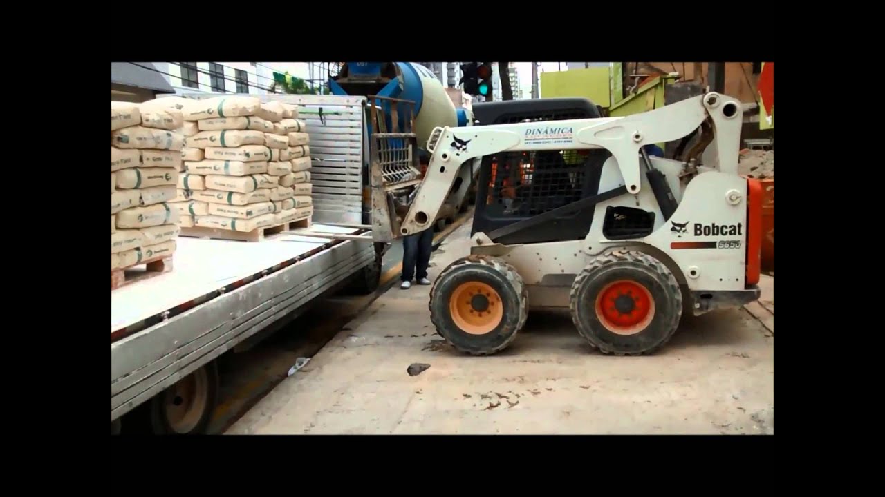 Bobcat S-650 c/pallet - Curitiba-Pr - YouTube