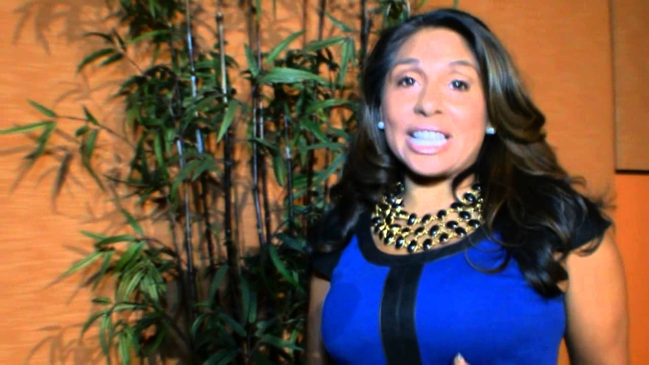 Audience members rave about Deborah Deras at Latina Style Conference ...