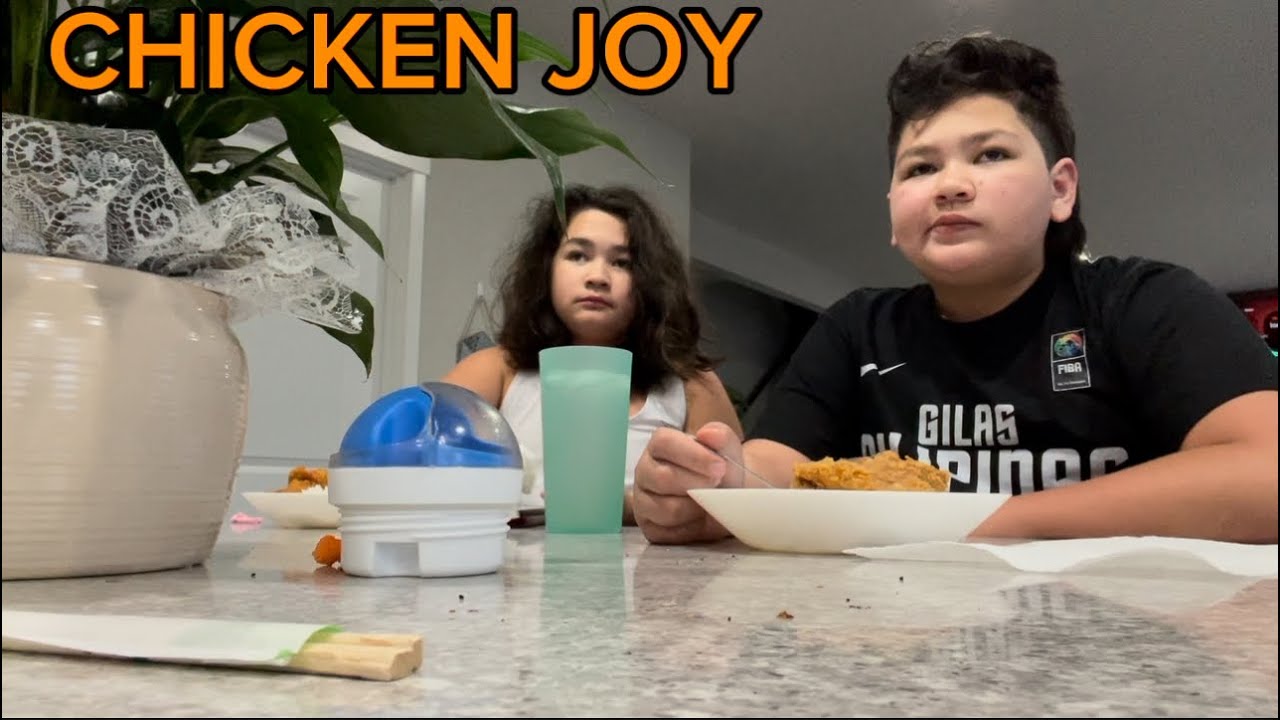 VLOG EP:41 CHIKEN JOY MUKBANG BOYS VERSION - YouTube