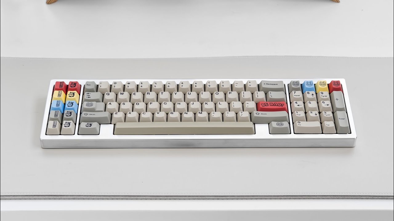 Geonworks W1-AT build with KNCkeys Tofu - YouTube