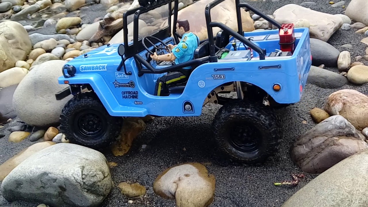 Gmade sawback sport kit rc crawling rock & water - YouTube