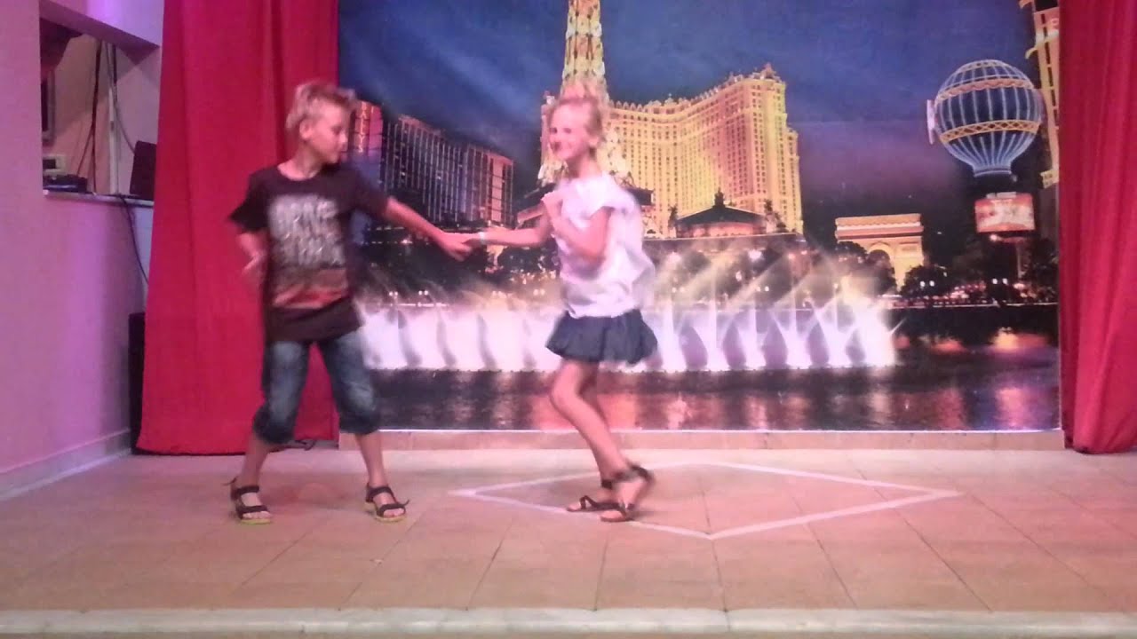 Kids Show - Dance (Avra Beach Resort) - YouTube