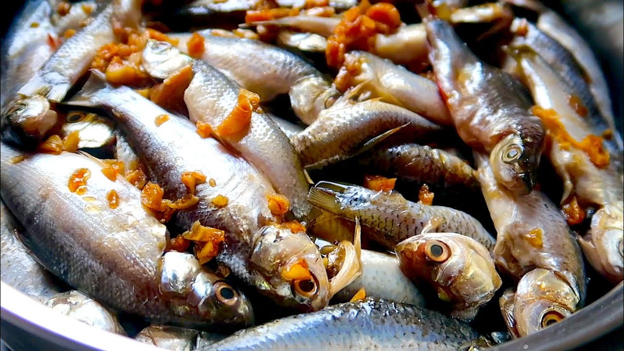 Cambodian Fish Stew by Mrs. Makara - YouTube