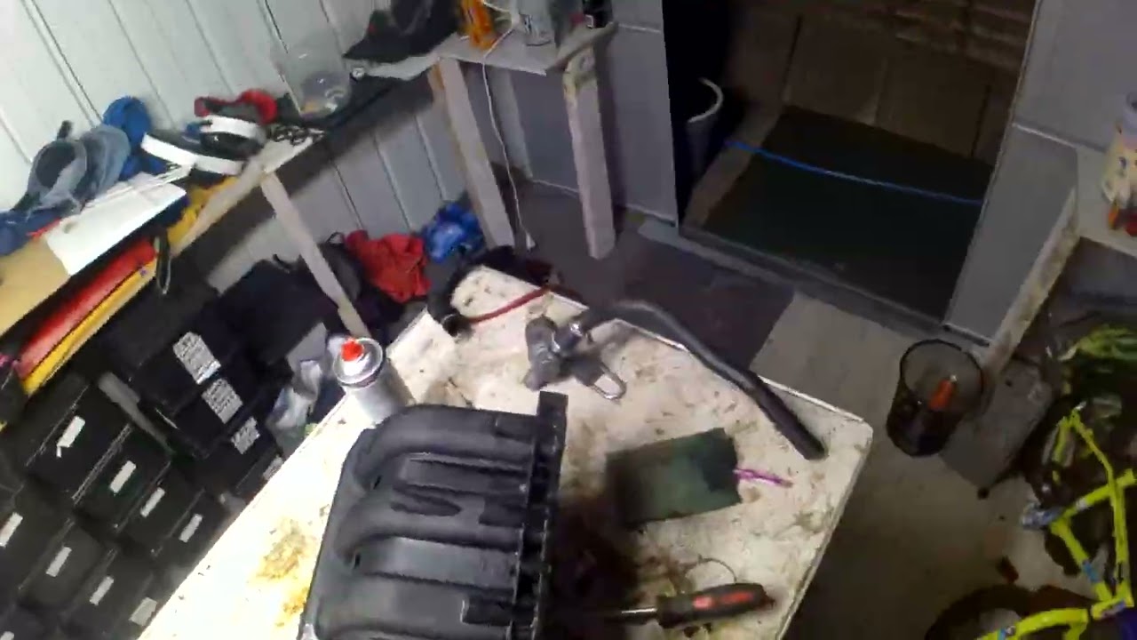 BMW e34 M50 Air Intake Manifold Dismantle and Clean-Idle Control Valve ...