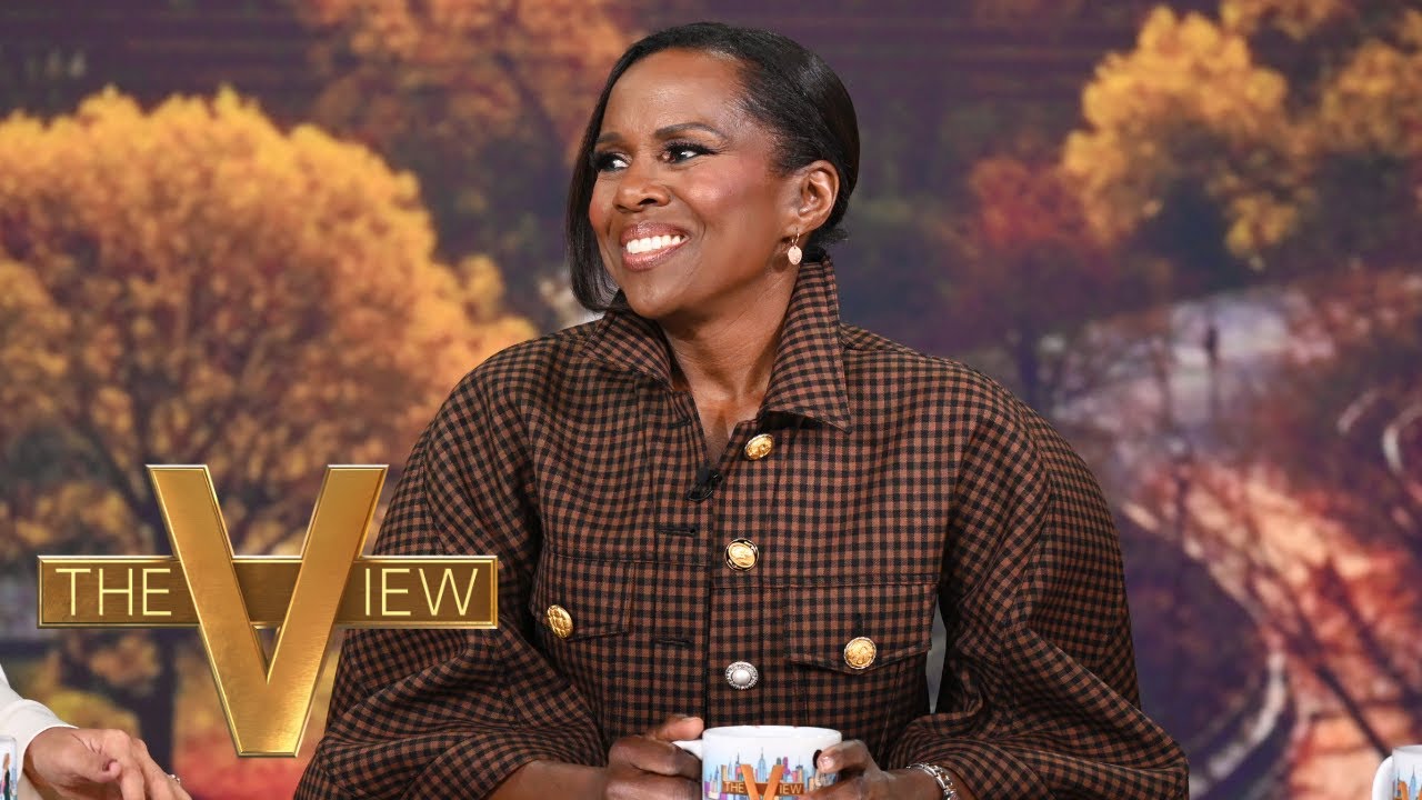 Deborah Roberts Celebrates Sisters With New Book, Reflects On 30 Years ...